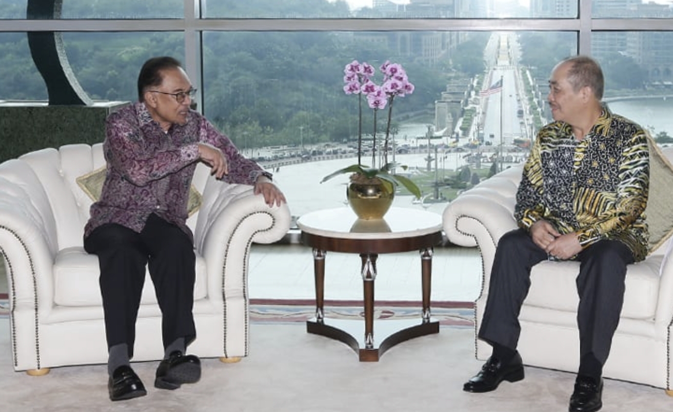 GRS sokong penuh kepimpinan Anwar - Hajiji - MYKMU.NET GRS sokong penuh kepimpinan Anwar - Hajiji - MYKMU.NET
