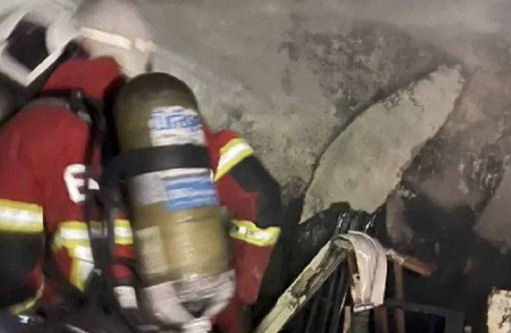 Pesakit mental rentung, abang terselamat dalam kebakaran - MYKMU.NET