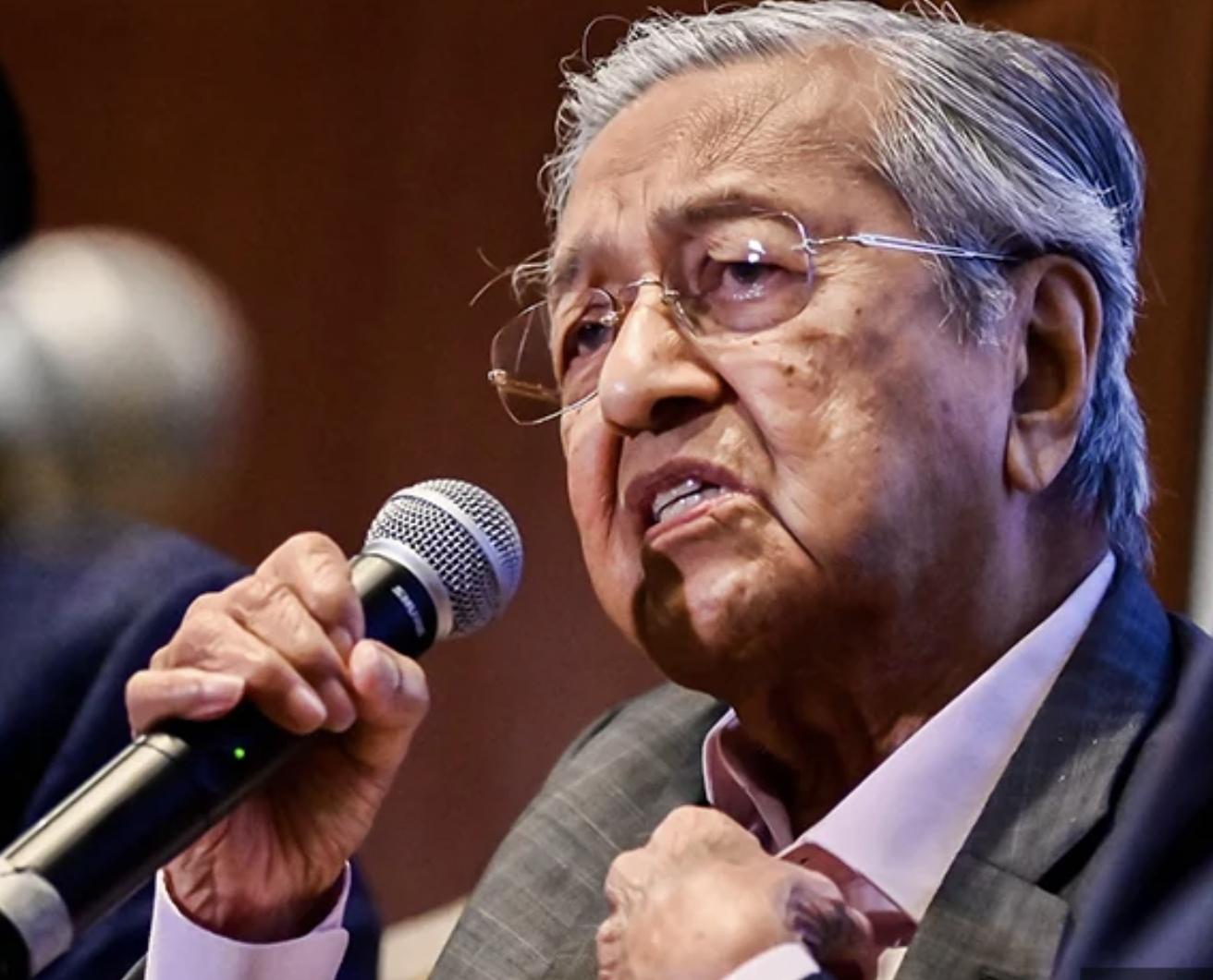 Mahathir pertahan kenyataan ‘orang India tak setia’ - MYKMU.NET