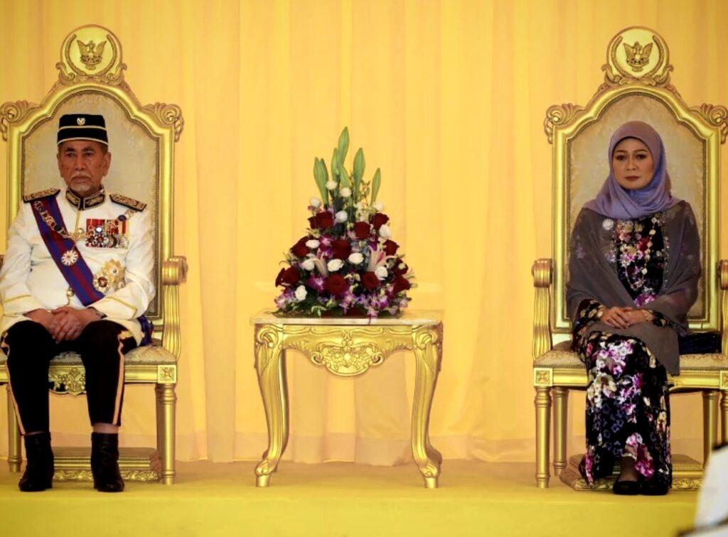 Tun Wan Junaidi angkat sumpah sebagai TYT Sarawak ke-8 - MYKMU.NET