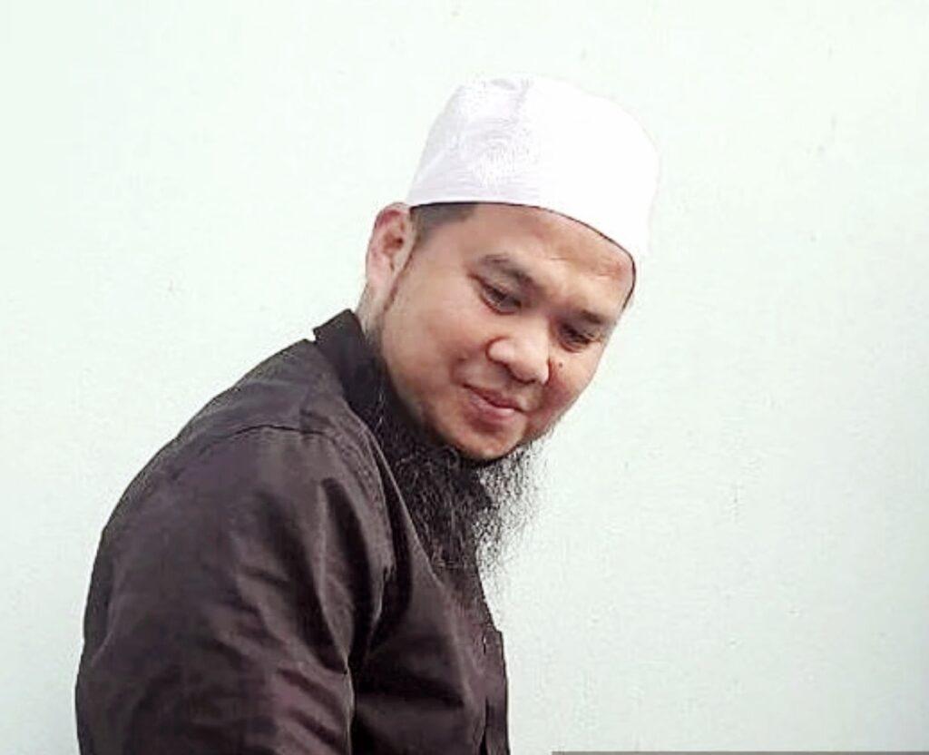 Ebit paksa hantar gambar - Saksi - MYKMU.NET