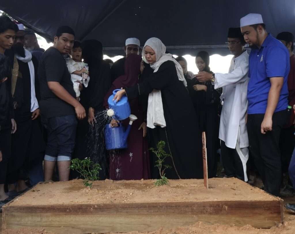 Jenazah Nidza Afham selamat dikebumi - MYKMU.NET